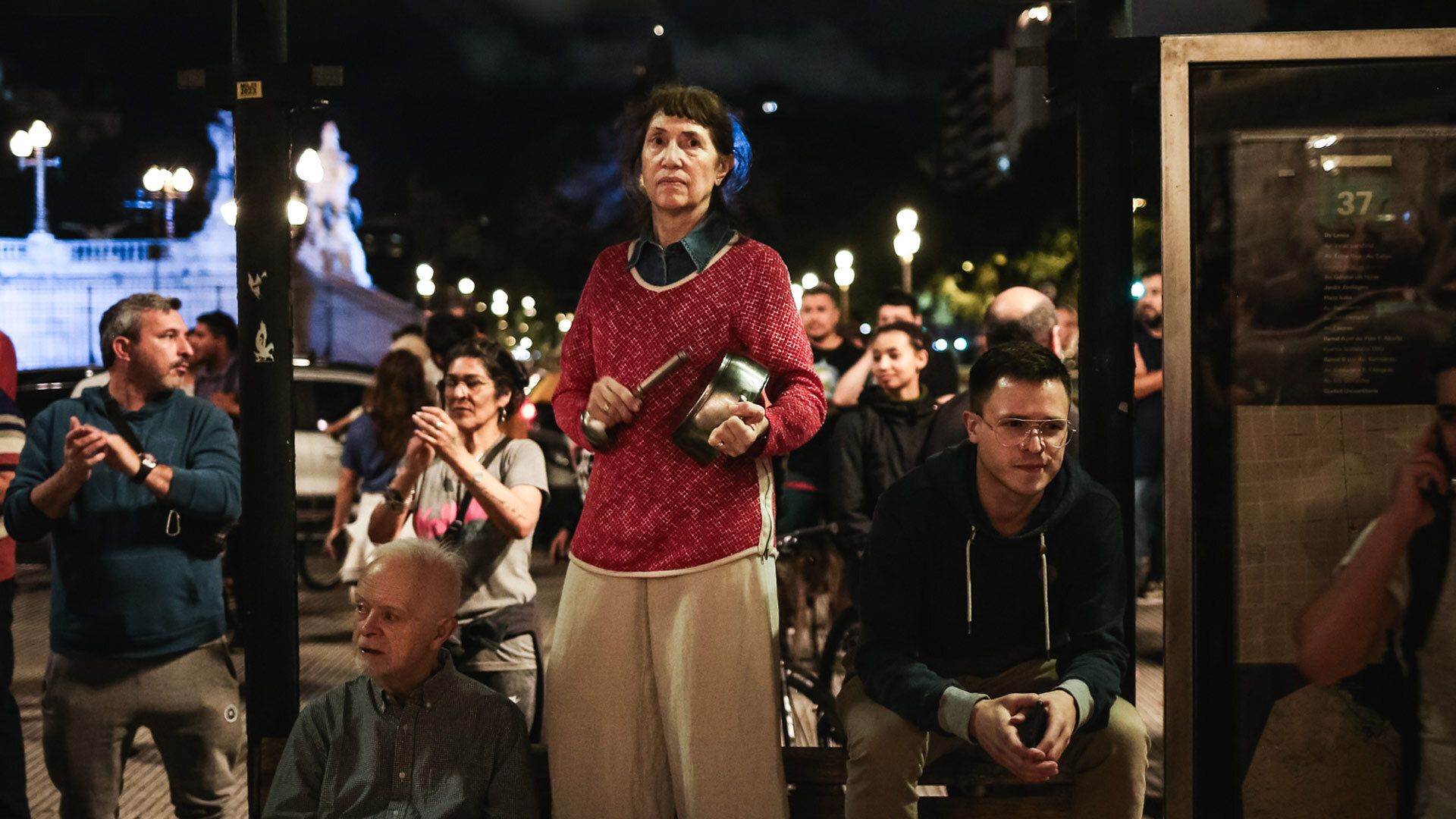 El enfrentamiento de dos bandos - Revista Anfibia